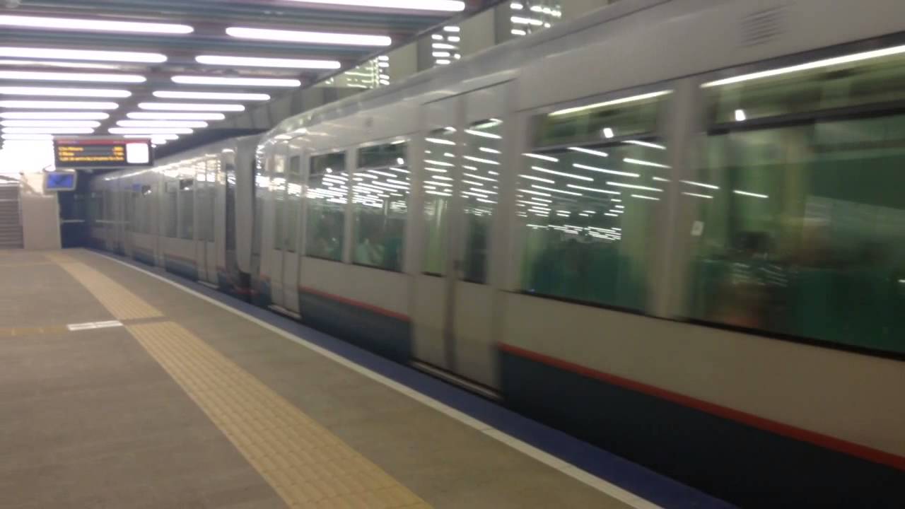 2x Metro type B & 1x Metro type S op Rotterdam Centraal lijn D - YouTube