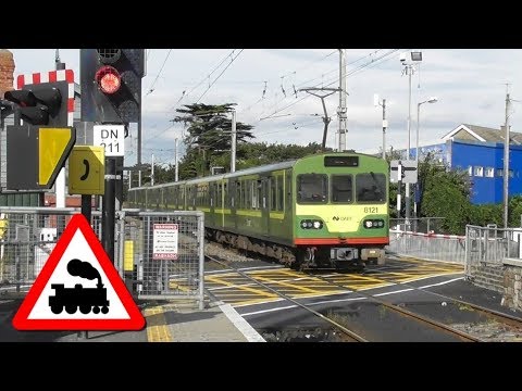 Railway Crossing - Sutton Station, Dublin - YouTube