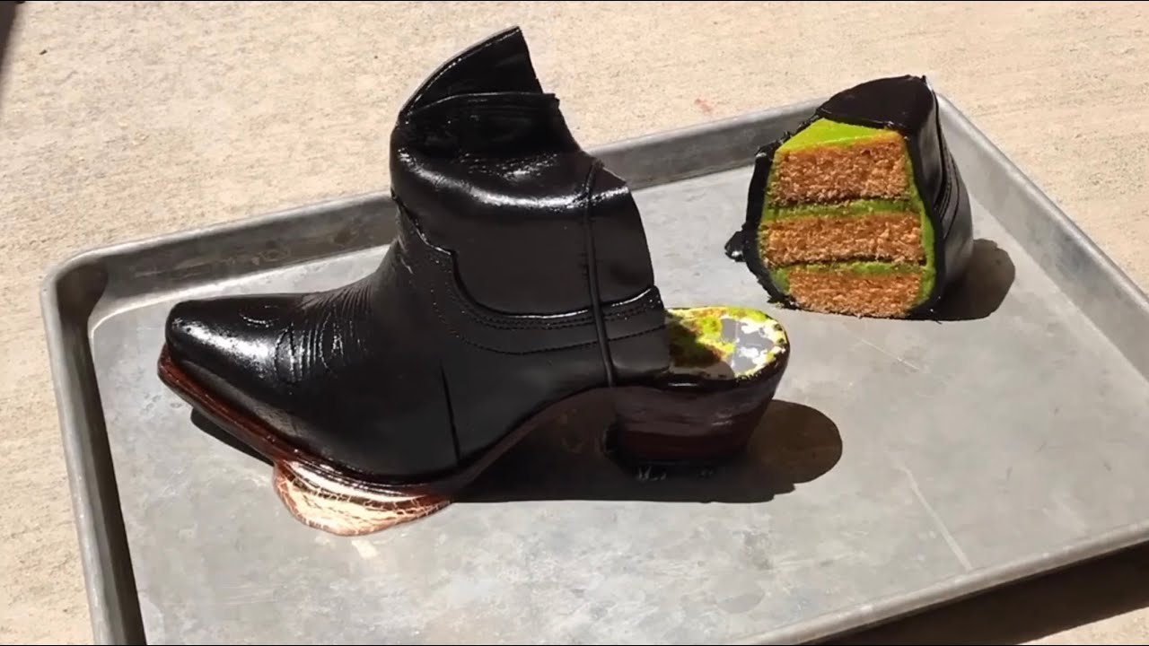 I left a realistic boot cake in the Texas sun for 15 mins 😱 - YouTube