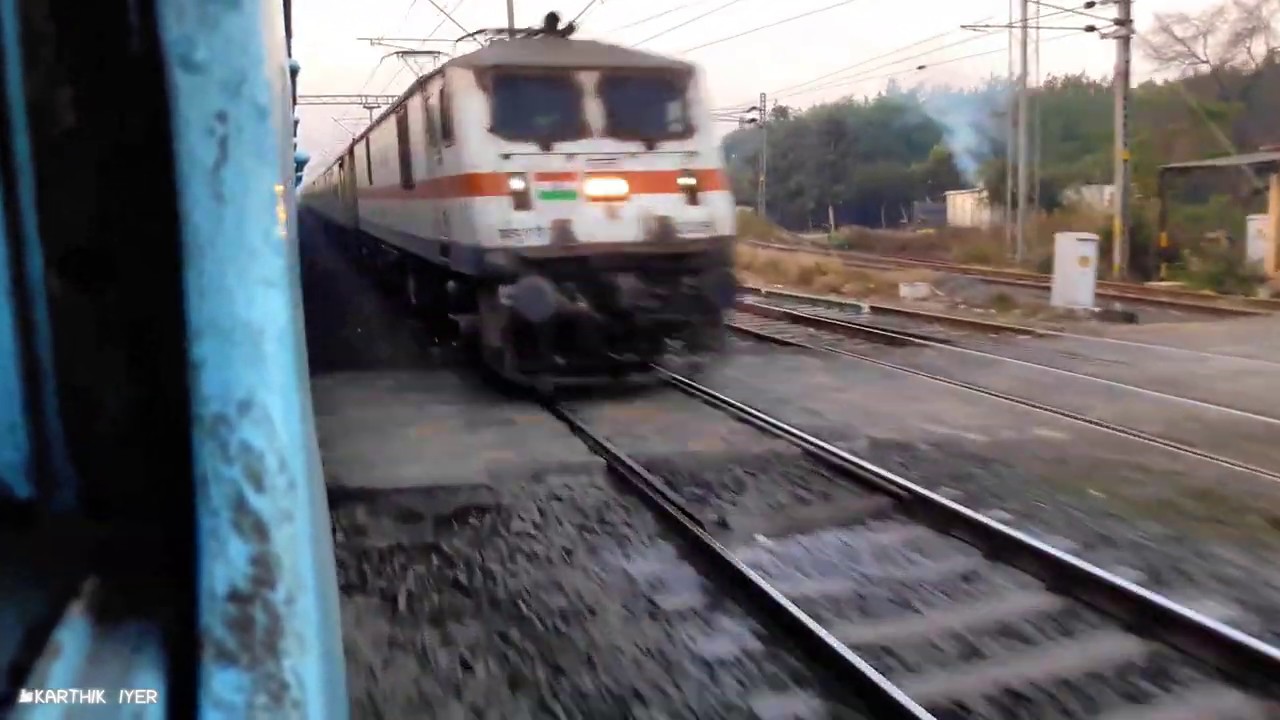 Ajni WAP-7 Duronto Express Crosses Nandigram Express Near Borkhedi ...