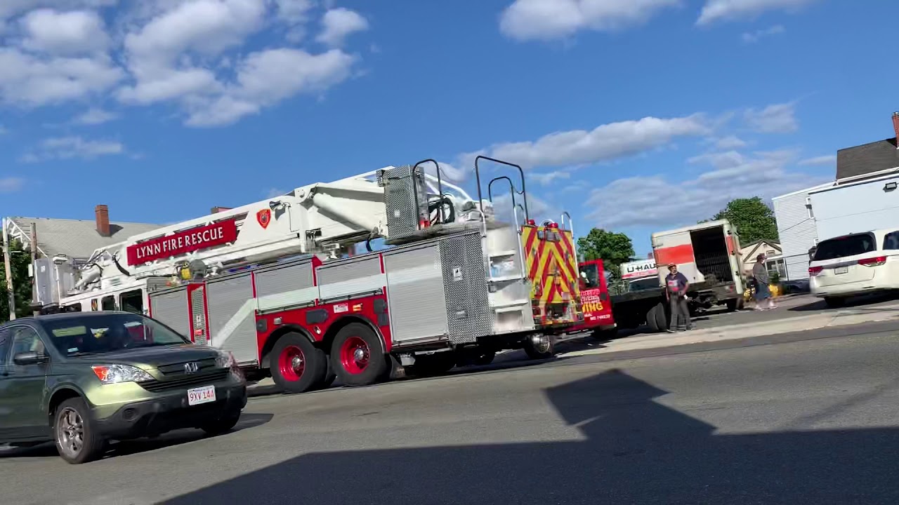 Lynn Fire Department Responding to Salem fire alarm - YouTube