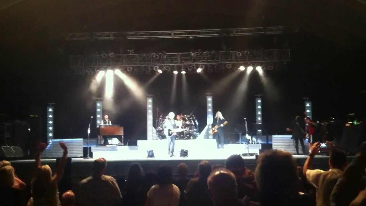 Keep Pushin - REO Speedwagon - YouTube