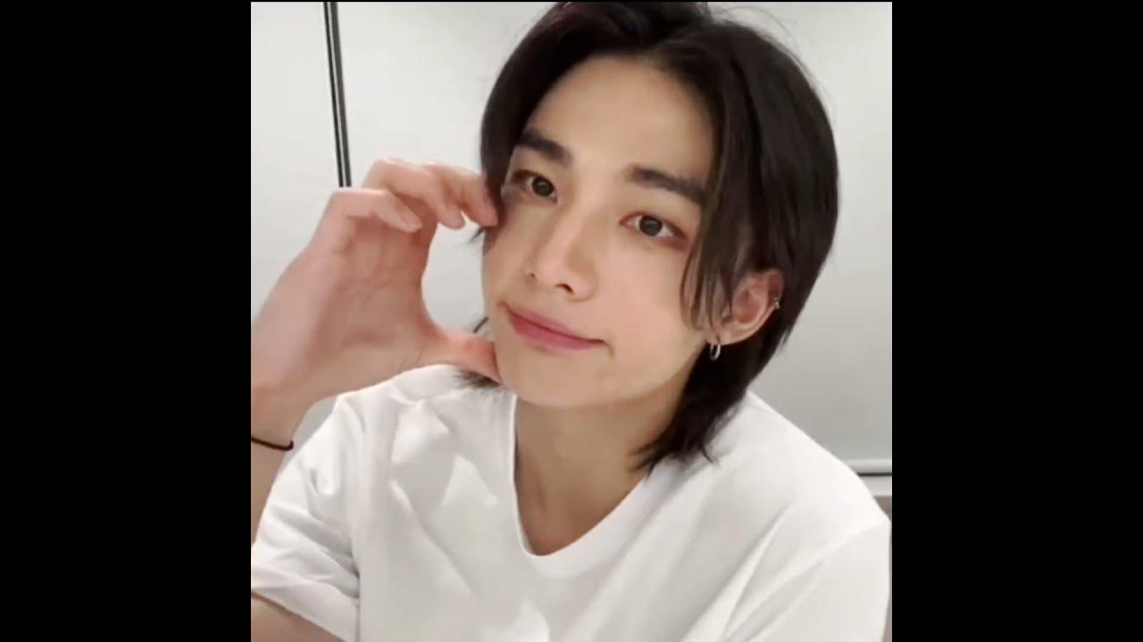 Hyunjin 😩 ️ pour @Jungkook_Marry_Tae2 🤭 #hyunjin #skz - YouTube