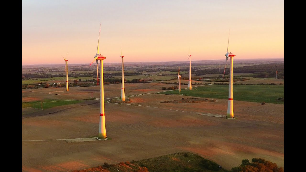 Wind farm Gramzow Hohengüstow / Ge Wind Energy, Enercon wind turbines ...