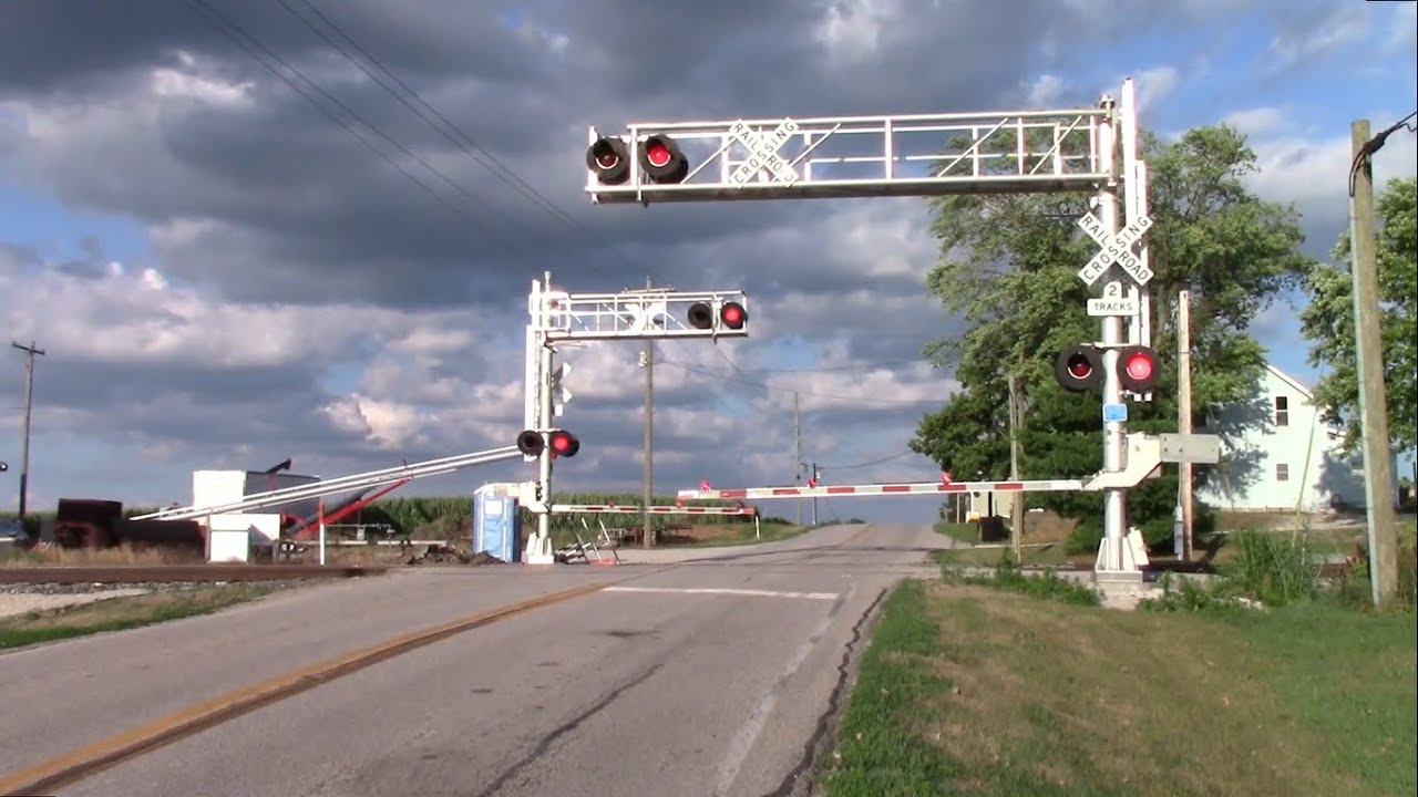 CSX M642 (UP 7775 & 7722) and CSX M640 (BNSF 4393, 4708, 7641; UP 2667 ...