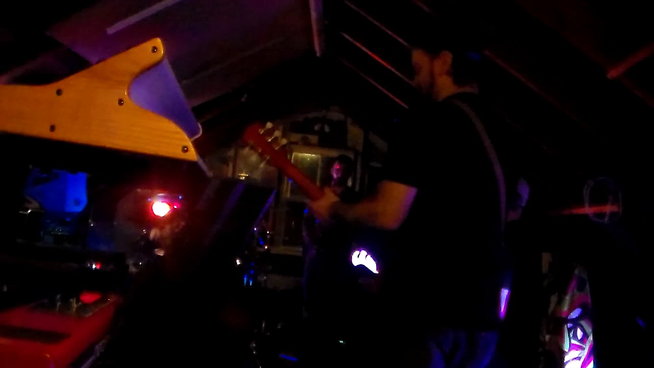 minimum safe distance - YouTube