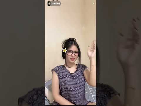 Dede gemes live di kasur 🤤💦