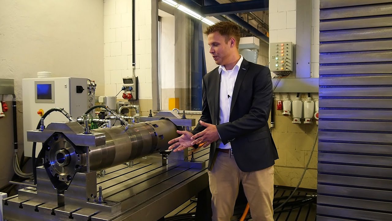 DESCH Gearbox Unit shown on our own test rig in Arnsberg - YouTube