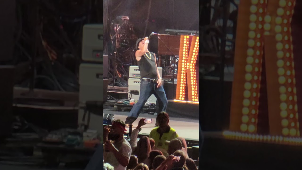 kid rock live in Michigan - YouTube