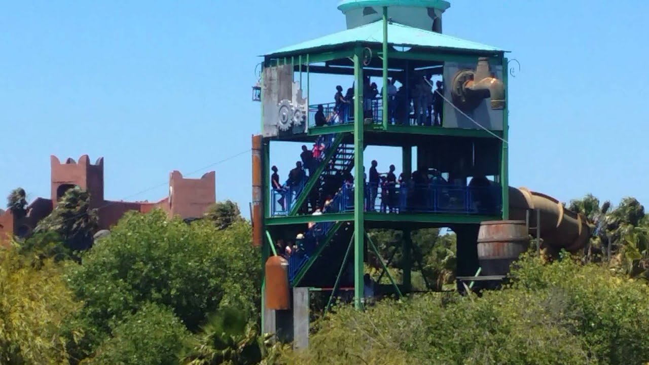 Daryn rocking the Zipline at Ratanga Junction - YouTube