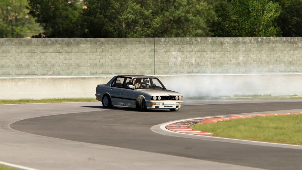 Assetto Corsa BMW E28 M5 slow motion drift - YouTube