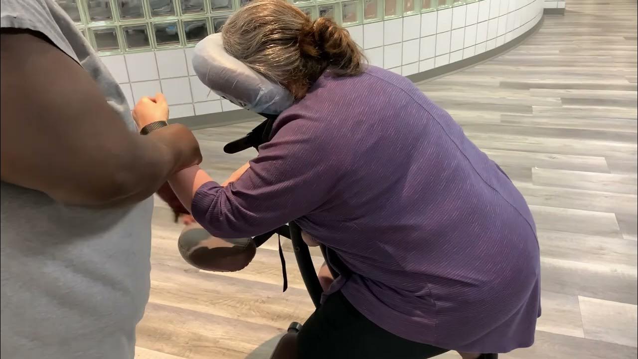Five-minute general chair massage - YouTube