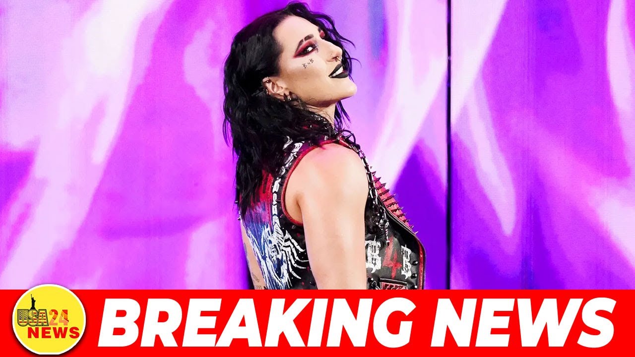 Rhea Ripley Makes Surprise Appearance At WWE Live Event - YouTube