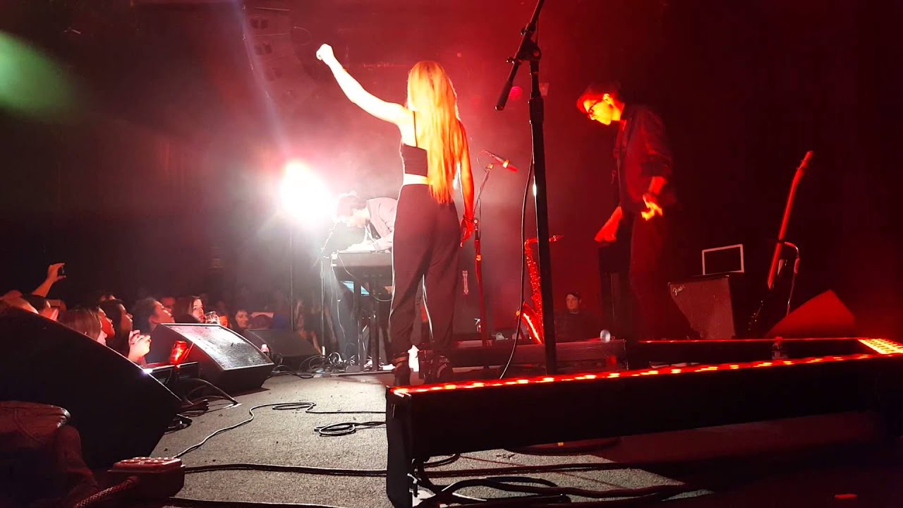 Marian Hill 'Whiskey' live at The Independent in San Francisco - YouTube
