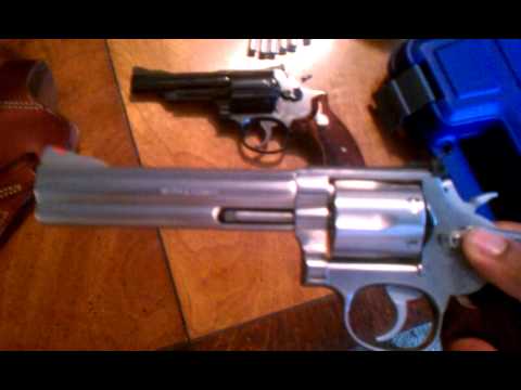 S&W 686 and 19 (L-frame vs K-frame) - YouTube