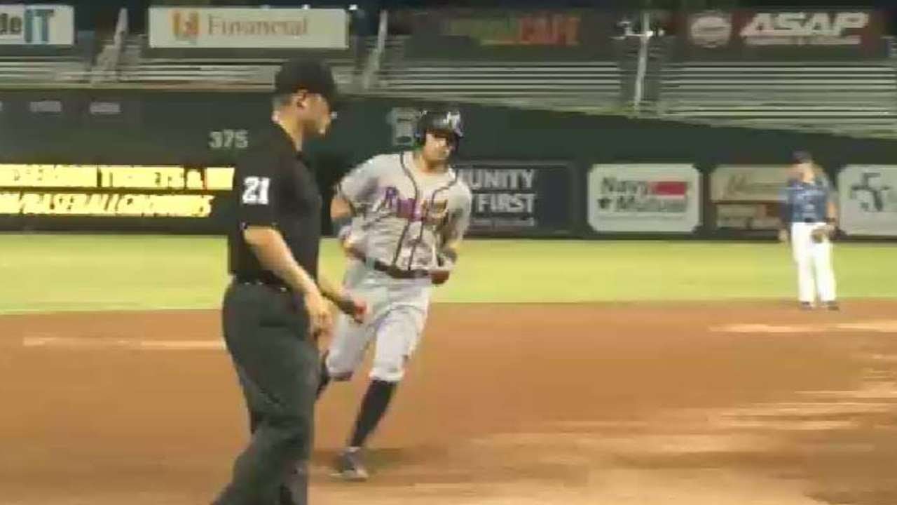 Austin Riley extends Mississippi's lead with a homer - YouTube