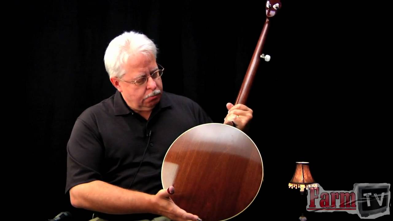 Vintage 1981 Deering Basic Banjo | Farm TV Demo - YouTube