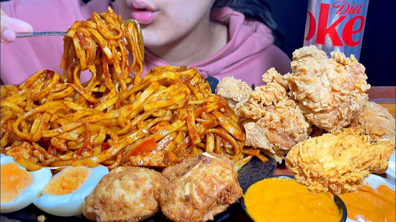 Kfc legs, chicken pad thai noodles with boiled eggs chicken momos - YouTube
