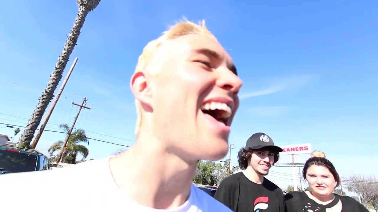 CRAZY HOMELESS GUY HILARIOUS - YouTube