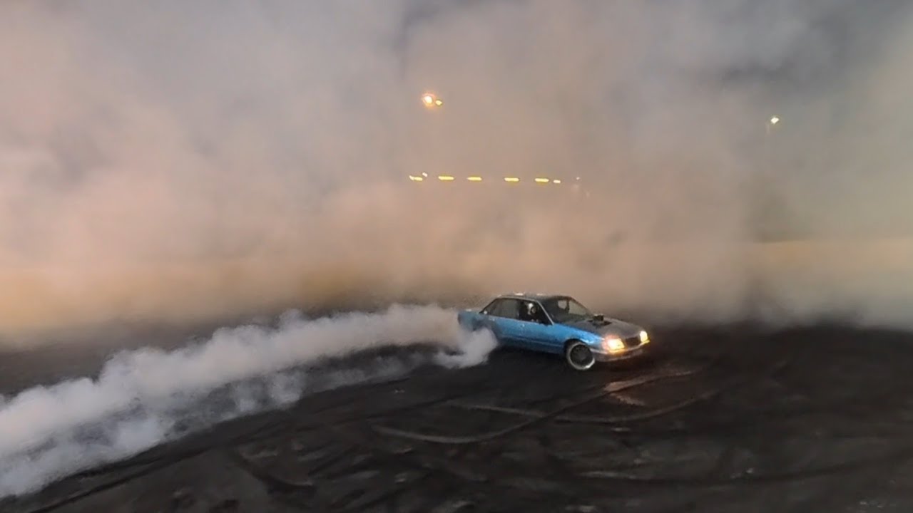 Blue VK Commodore V8 Volunteer Appreciation Night Burnout Association ...