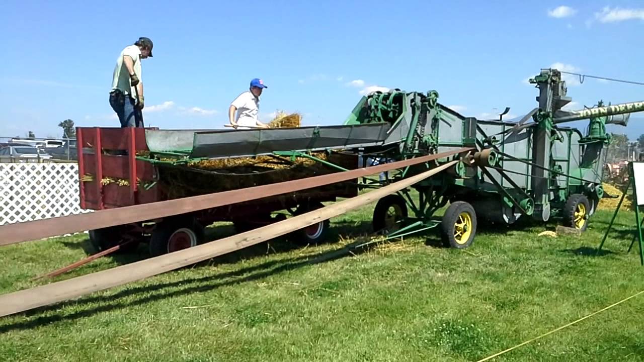 Old Time Threshing Machine - YouTube