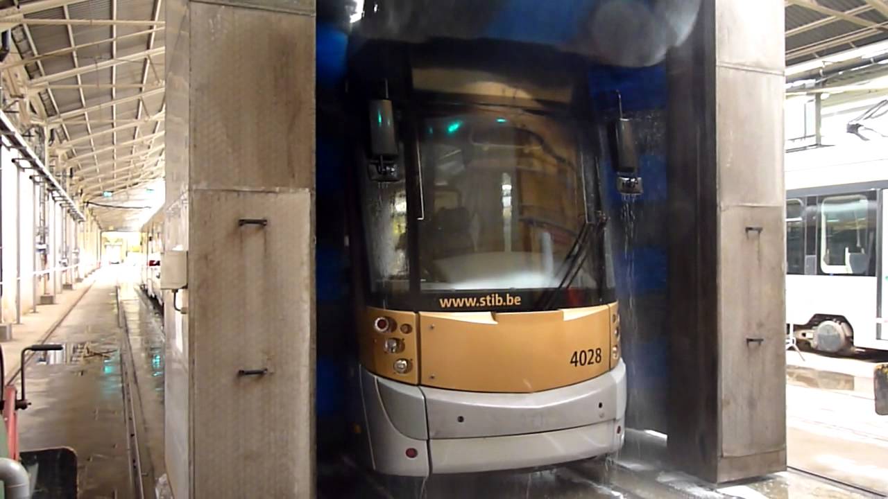 4028 au Tram-wash - YouTube