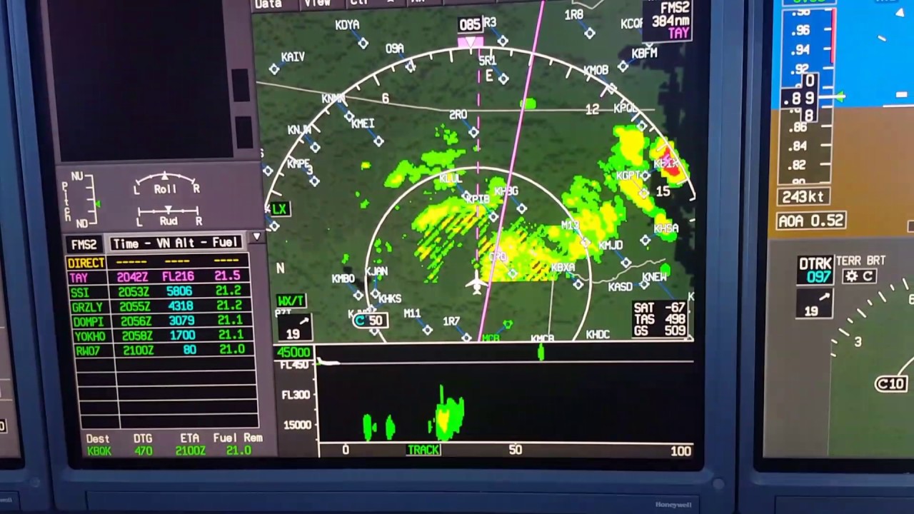 G650's 3D weather radar - YouTube