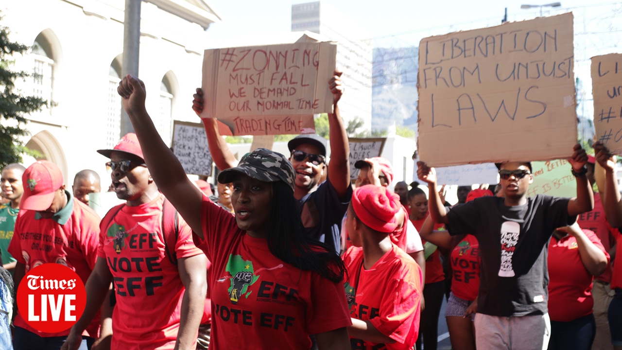 EFF protesters march through Cape Town CBD ahead of #SONA2017 - YouTube
