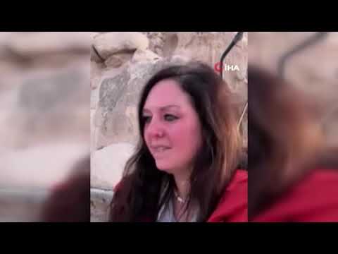 Rus Turist Ezan Sesini Duyunca Göz Yaşı Döktü