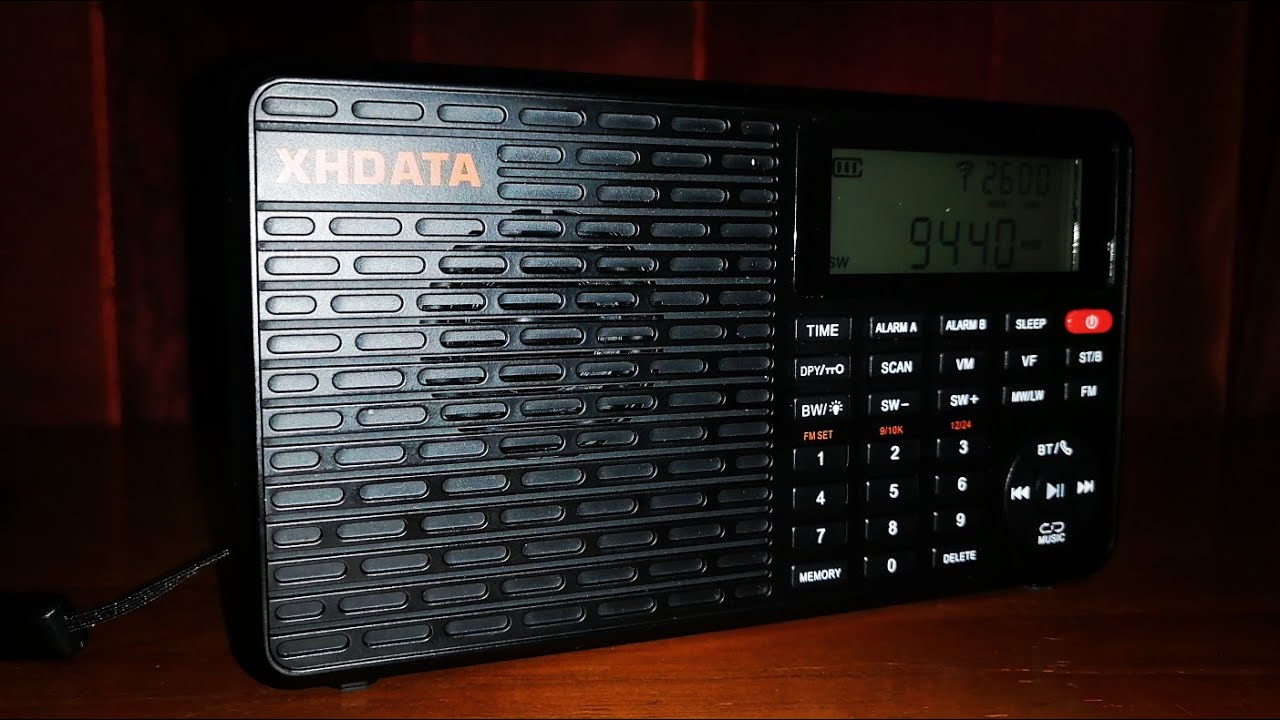 Weird Radio Cairo programme in Italian 9440 kHz, quite strong on XHDATA ...