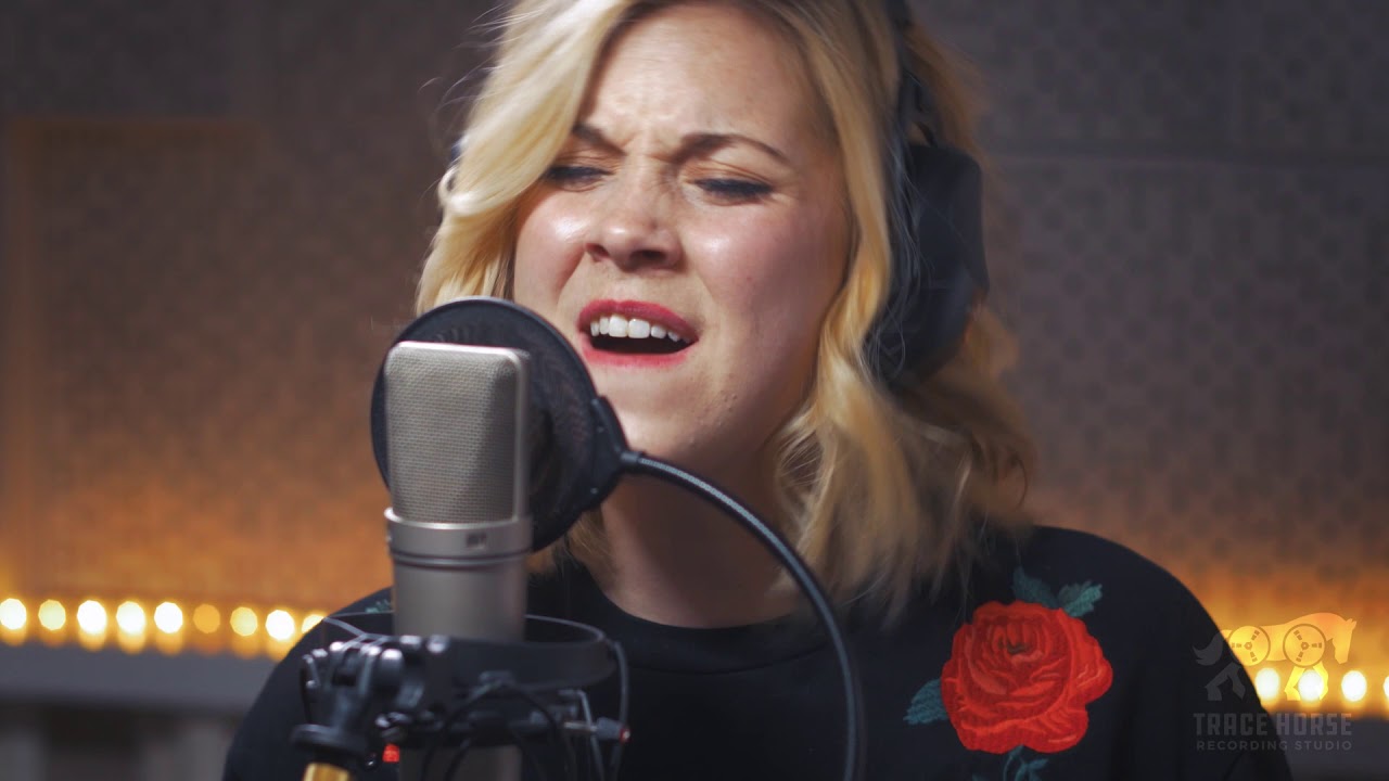 Emma Hern - Stole My Heart - Live 2 Tape - YouTube