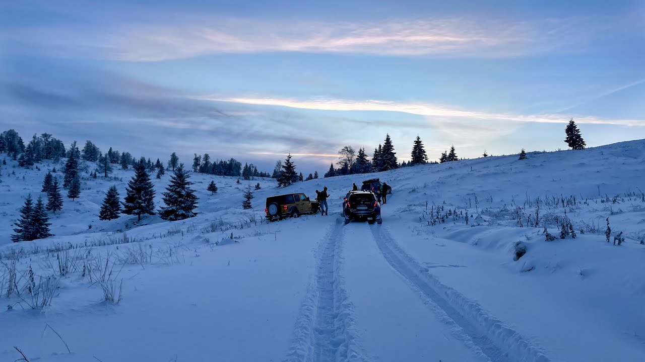 Dacia Duster snow expedition Jeep Wrangler Rubicon Mitsubishi Pajero ...