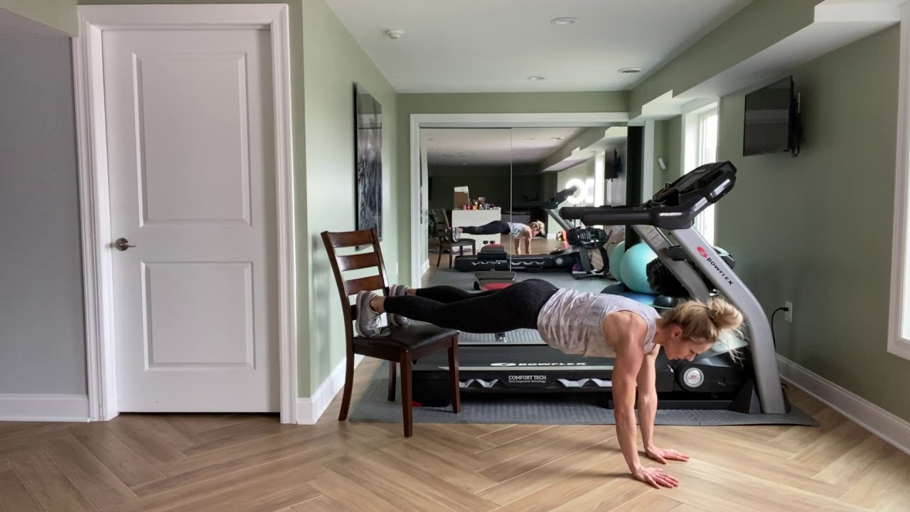 How to do Decline Plank Shoulder Taps - YouTube