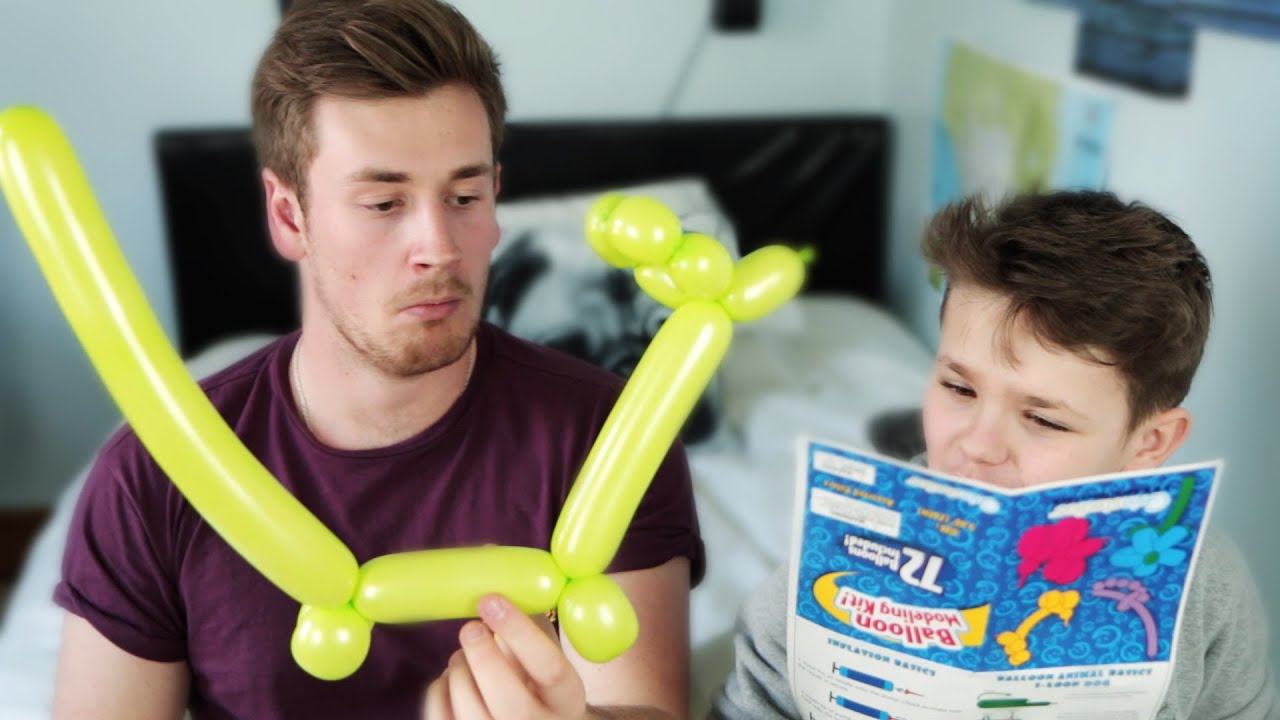 BROTHERS FAIL AT MAKING BALLOON ANIMALS - YouTube