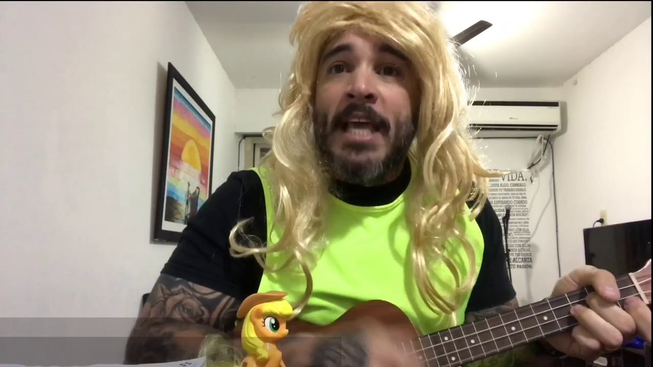 Quiero un CHONGO nuevo, toy solita | Jennifer la paraguaya - YouTube