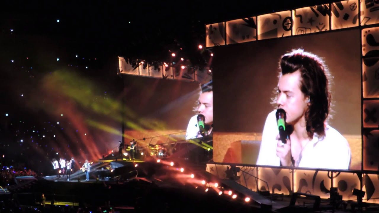 One Direction-Harry speaking Japanese♥-Night Changes-OTRATour in Japan ...