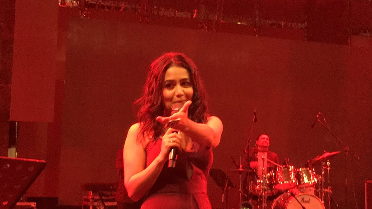 Neha Kakkar Live 2019 | Soulful - Part 1 | Ahmedabad - YouTube