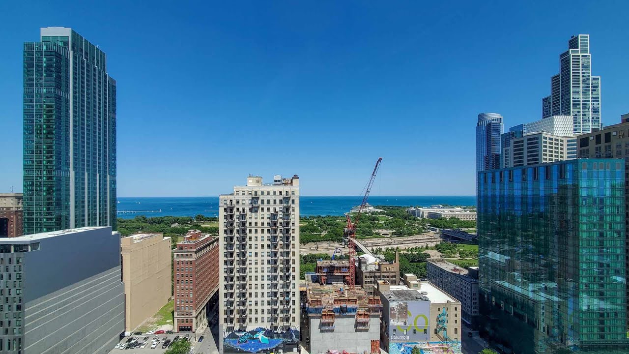 A South Loop lake-view 1-bedroom C4 at 1001 South State - YouTube