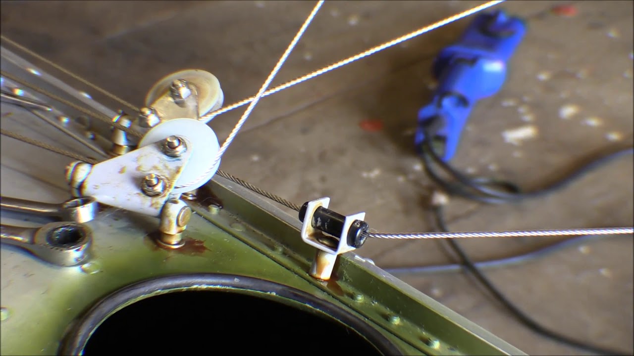 Piper Supercub Widebody refurbishment: water rudder retract - YouTube