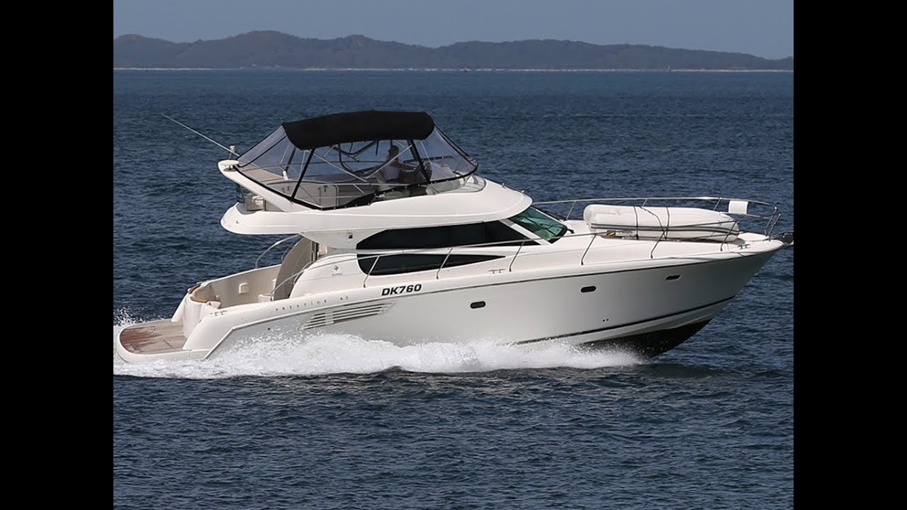 Jeanneau Prestige 42 Flybridge Cruiser - YouTube