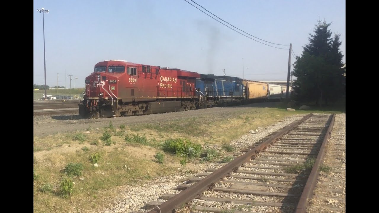 Canadian Pacific 8804 & CEFX 1034 Leads CP 301 Unit Grain Train @ Alyth ...