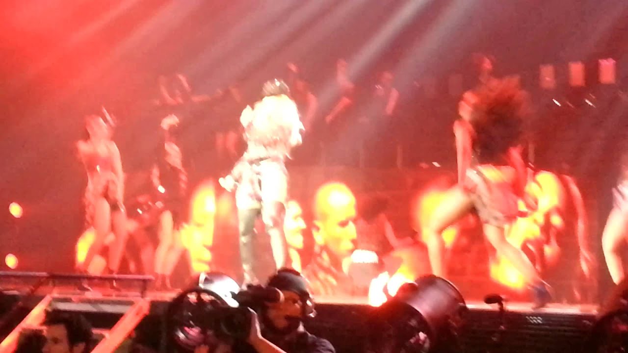 Beyoncé Flawless & Yoncé Live ( Mrs.Carter World Tour) Lisbon 27.March ...