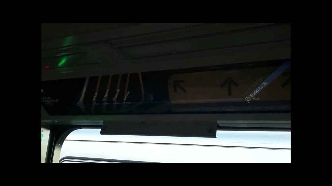 R211 (C) Train Announcement And Door Chime - YouTube