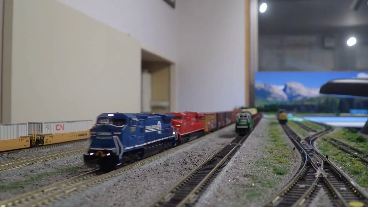 20180114 Dash 8－40CW CSX (Conrail Patch) ＃7307の走行動画 - YouTube