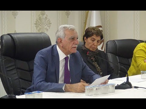 Mardin Büyükşehir Meclisi'nde 'İstiklal Marşı' tartışması