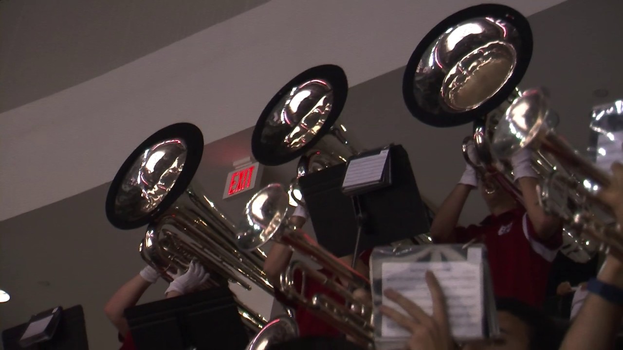 Boston University Pep Band Brings the Crazy - YouTube