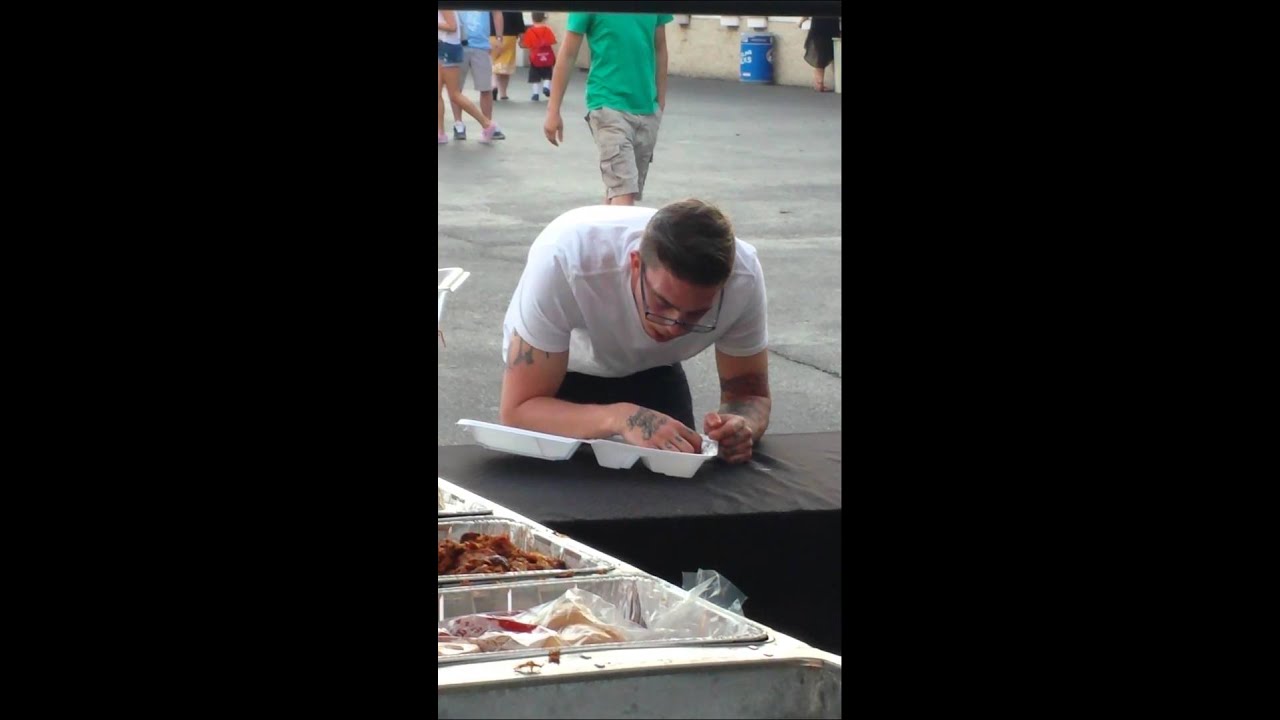 David Hasselhoff Drunk Eating A Cheeseburger