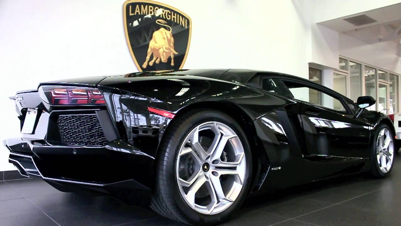 Lamborghini Aventador LP 700-4 Coupe (Start-Up, Throttle Blip, Rev) at ...