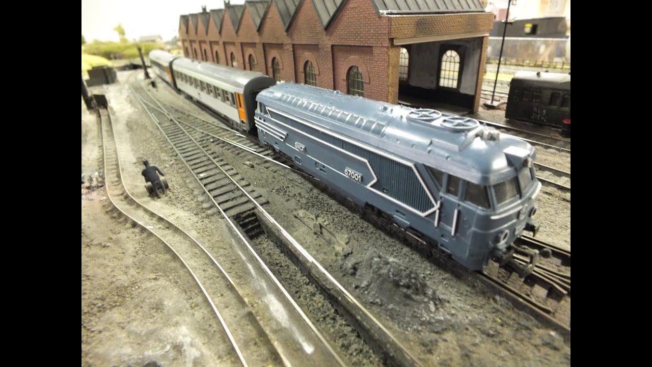 JOUEF locomotive diesel BB 67001 SNCF train - YouTube