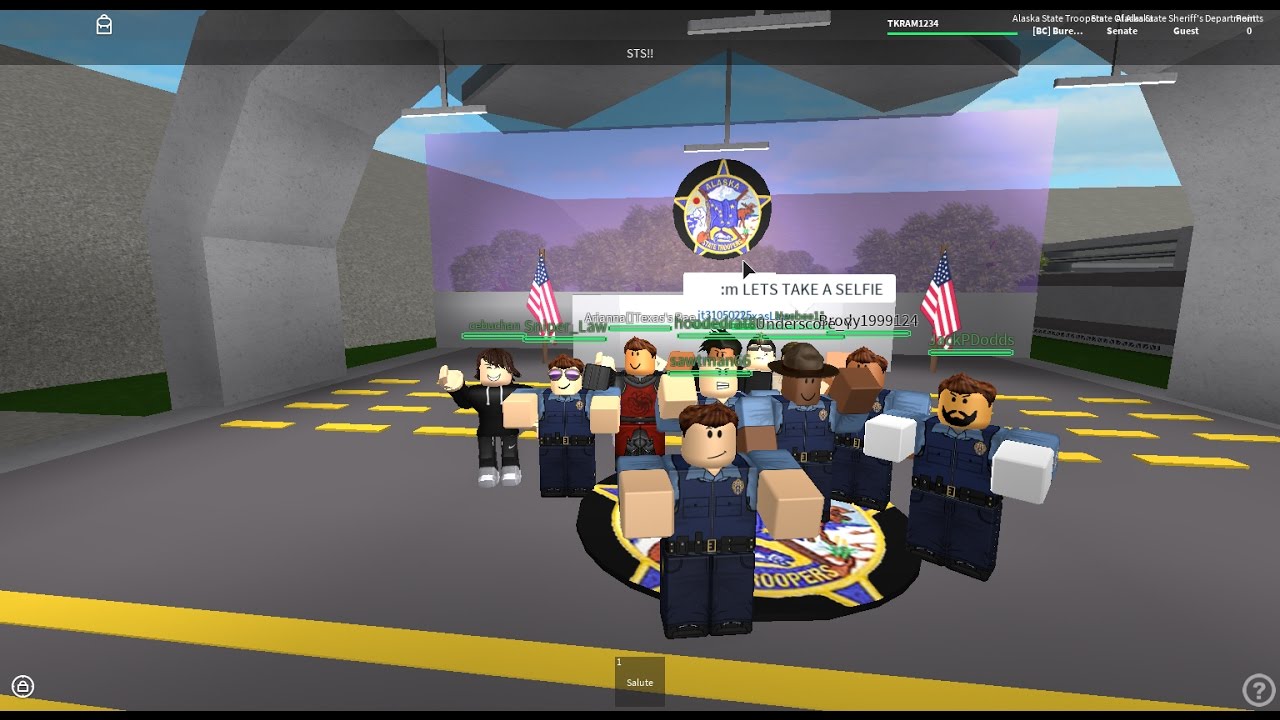 Playing Roblox with friends! - YouTube